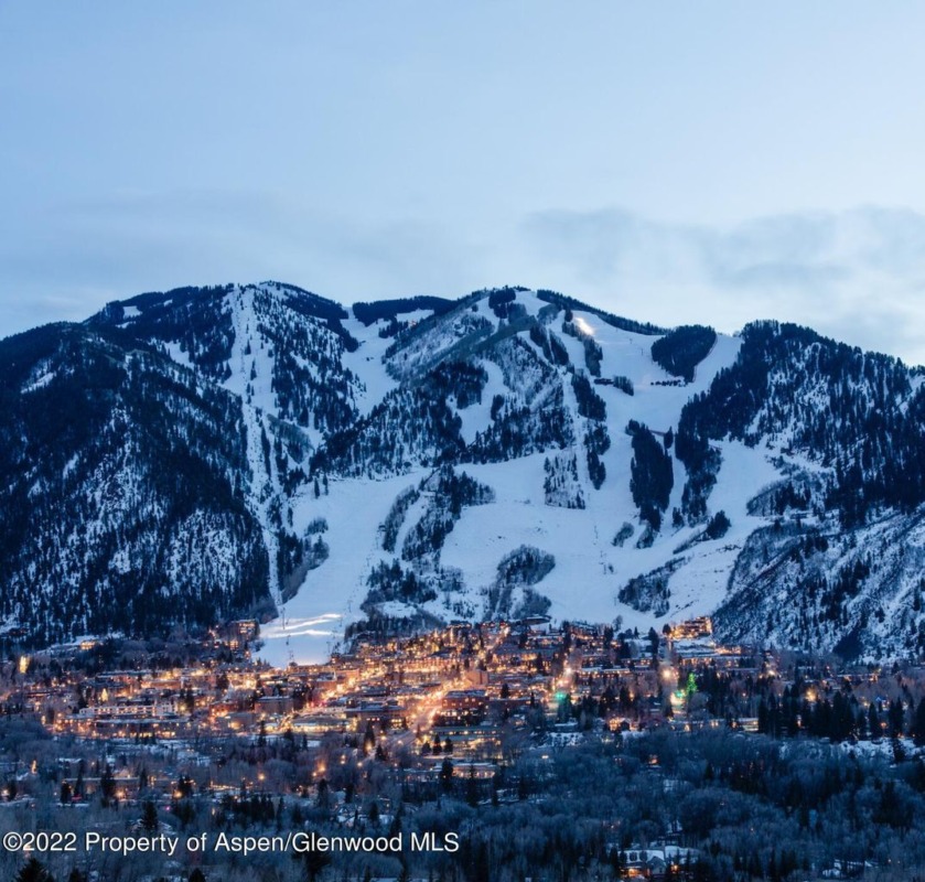 Record Price per Sq Ft Aspen Penthouse Sale - Monarch on the Park Unit ...