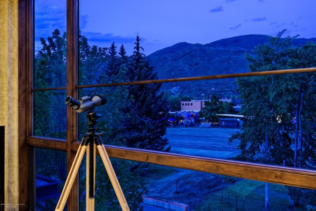 Record Price per Sq Ft Aspen Penthouse Sale - Monarch on the Park Unit ...