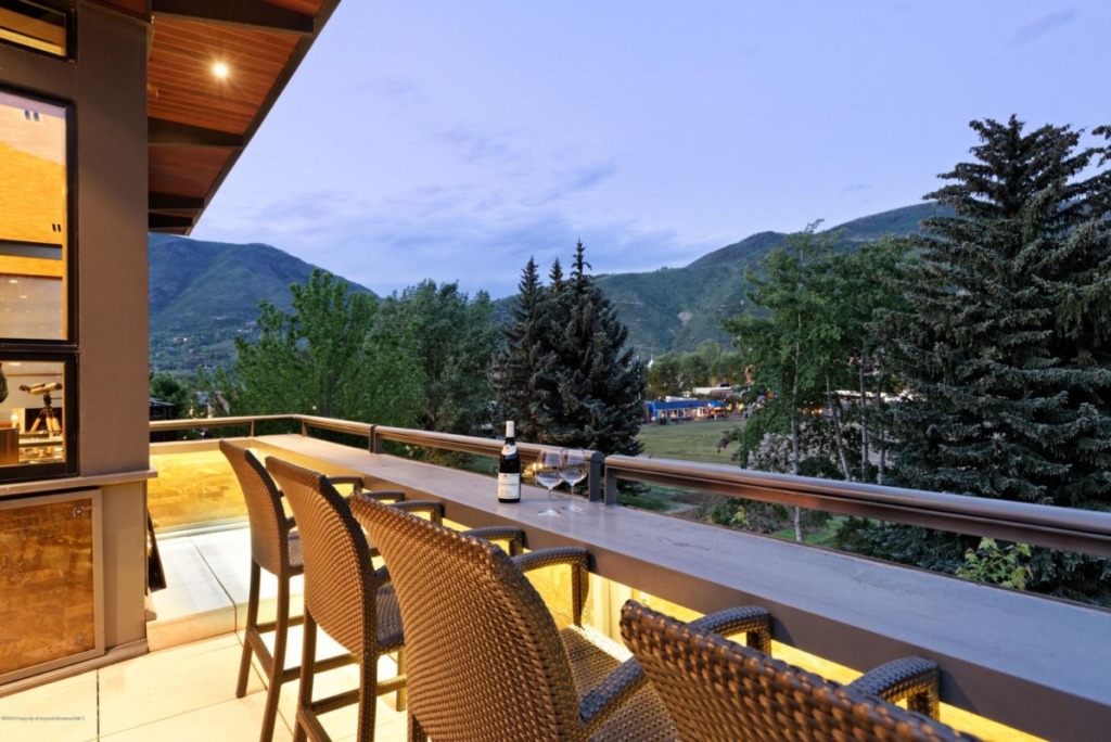 Record Price per Sq Ft Aspen Penthouse Sale - Monarch on the Park Unit ...