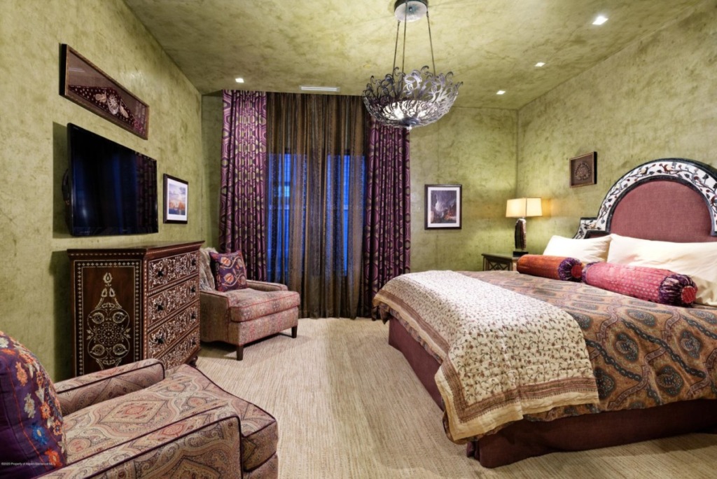 Record Price per Sq Ft Aspen Penthouse Sale - Monarch on the Park Unit ...
