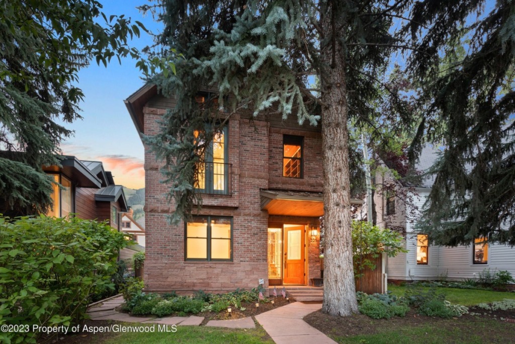 West End Aspen Home at 331 W Bleeker St Sells for $10.5M/$3,305 SF Furn ...